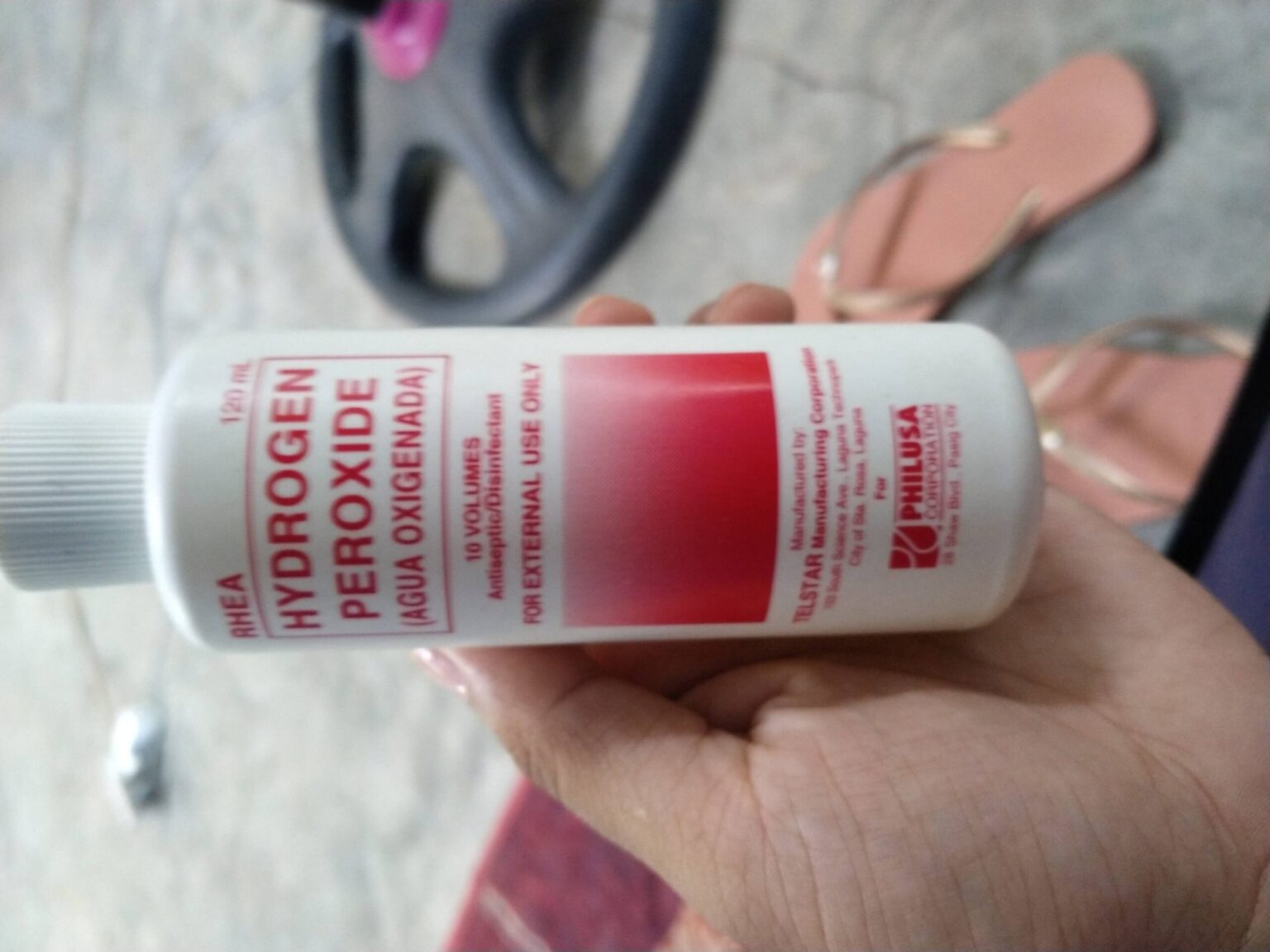 How to Dye Your Hair With Hydrogen Peroxide: Here's What You Need To Do ...